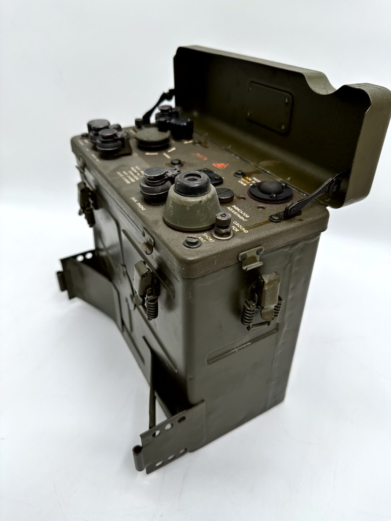 VC100 Transmitter Receiver - The History Of The Radio