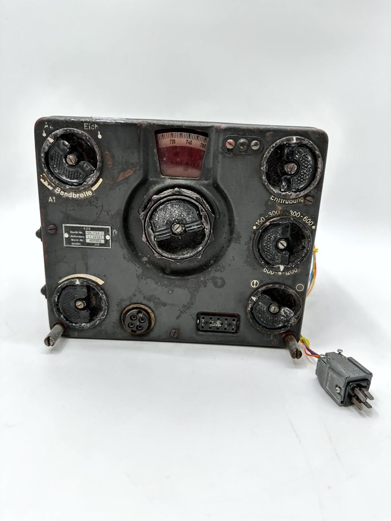 EZ6 Direction Finding Radio Receiver - The History Of The Radio